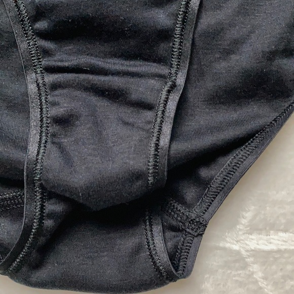 Hanro | Intimates & Sleepwear | Hanro Cotton Seamless Hicut Full Brief ...